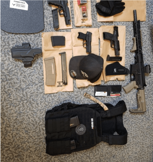 Officers seize guns, body armor and fake explosive in Des Moines home ...